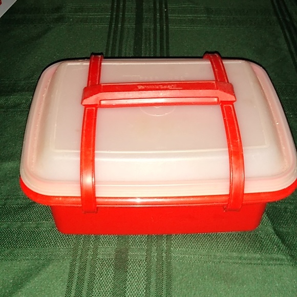 Tupperware | Kitchen | 97s Tupperware Lunch Box Vintage ...